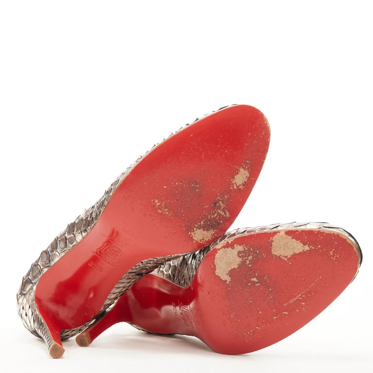 CHRISTIAN LOUBOUTIN metallic silver scaled leather round toe pump EU37 ...