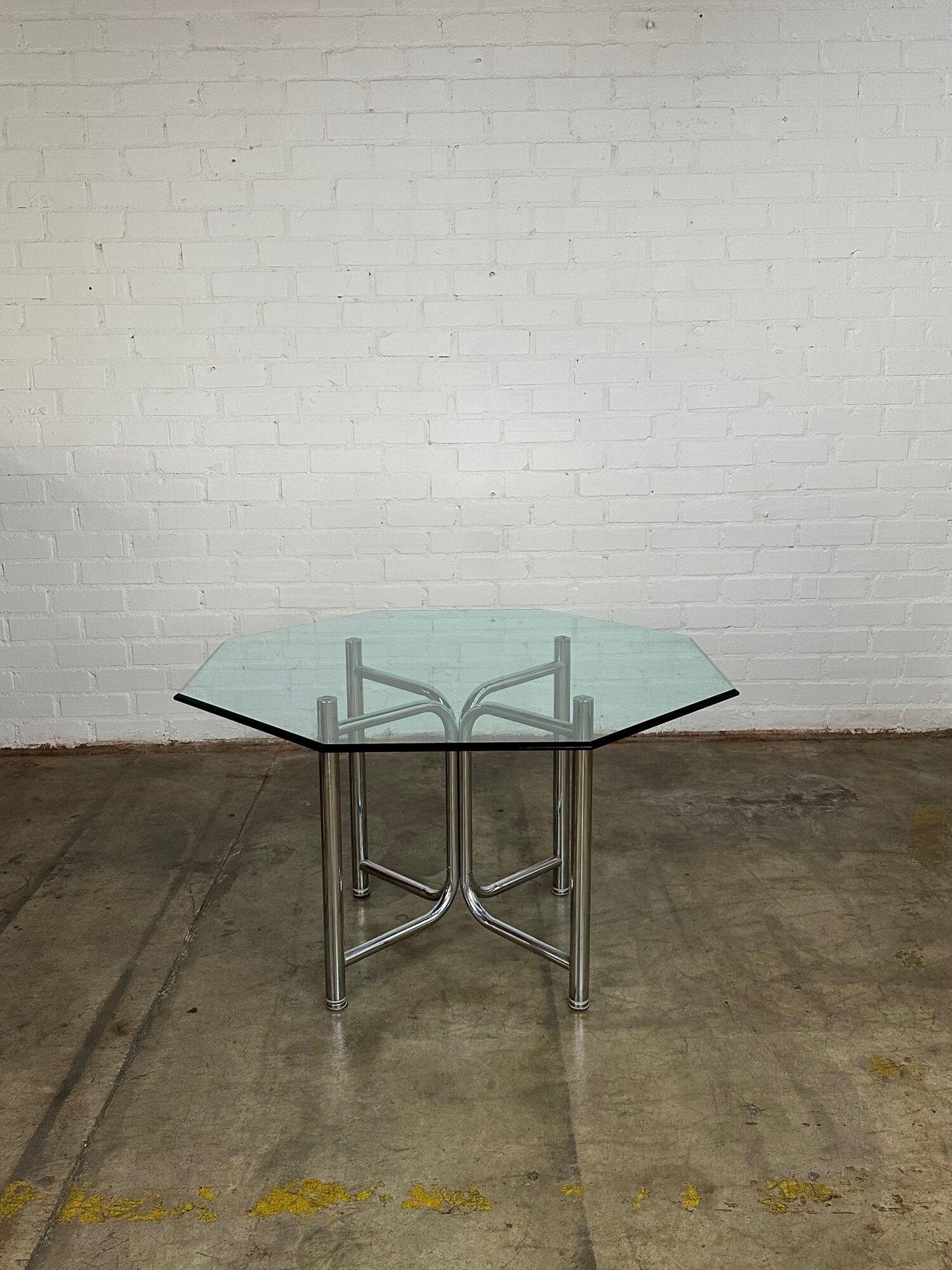 Chrome And Glass Octogan Dining Table For Sale At 1stdibs Hexagon Glass Patio Table