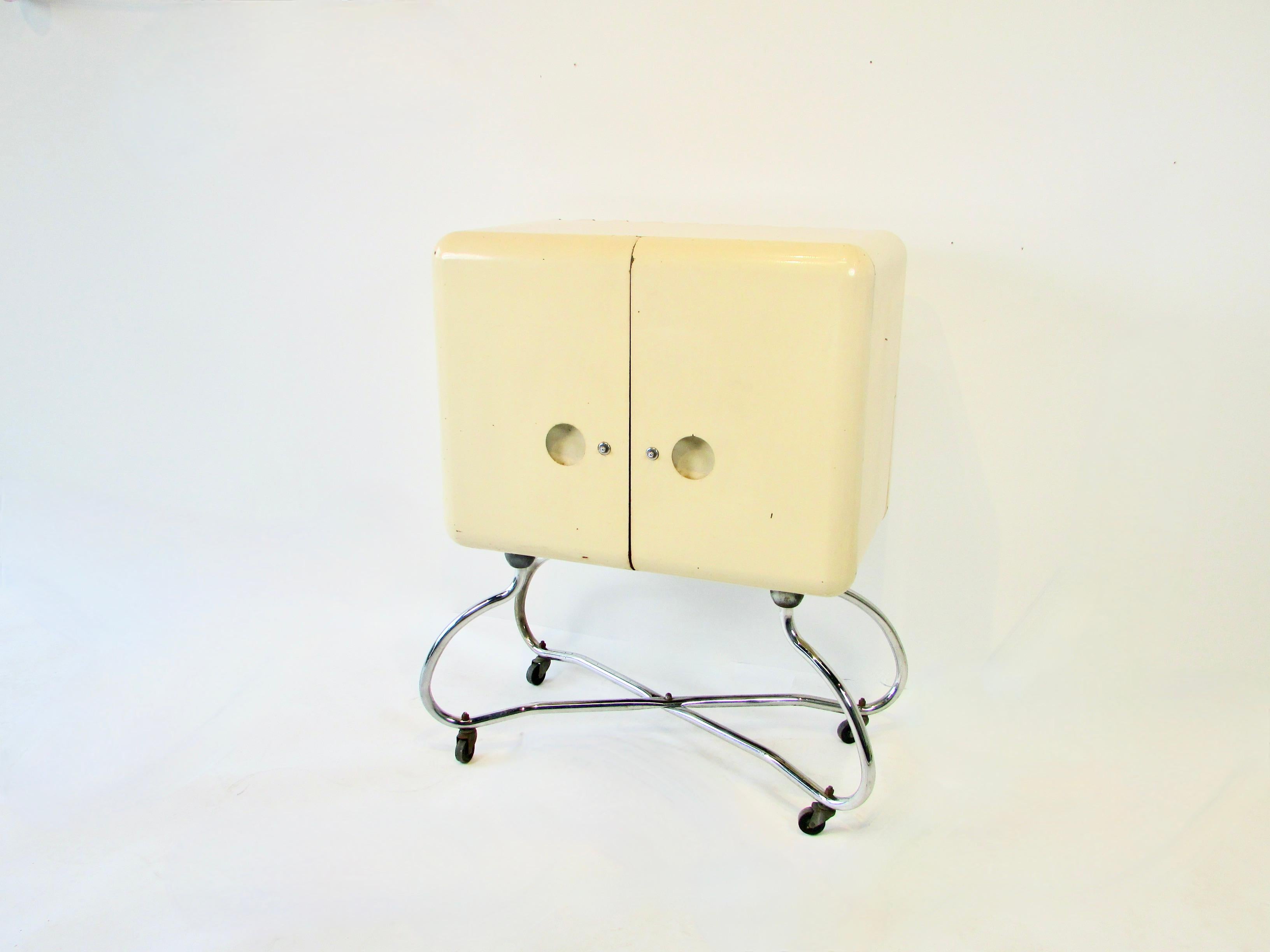 Chrome Base Lacquered Art Deco Freeze, Pak Moderne Mini-Fridge / Bar ...