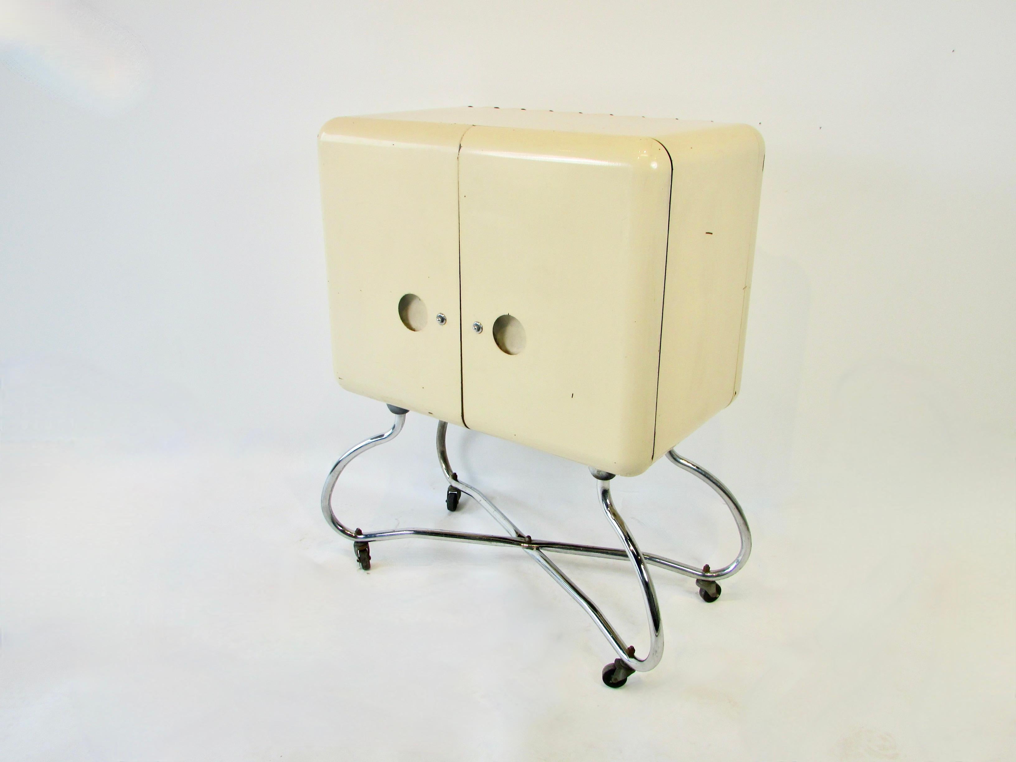 Chrome Base Lacquered Art Deco Freeze, Pak Moderne Mini-Fridge / Bar ...