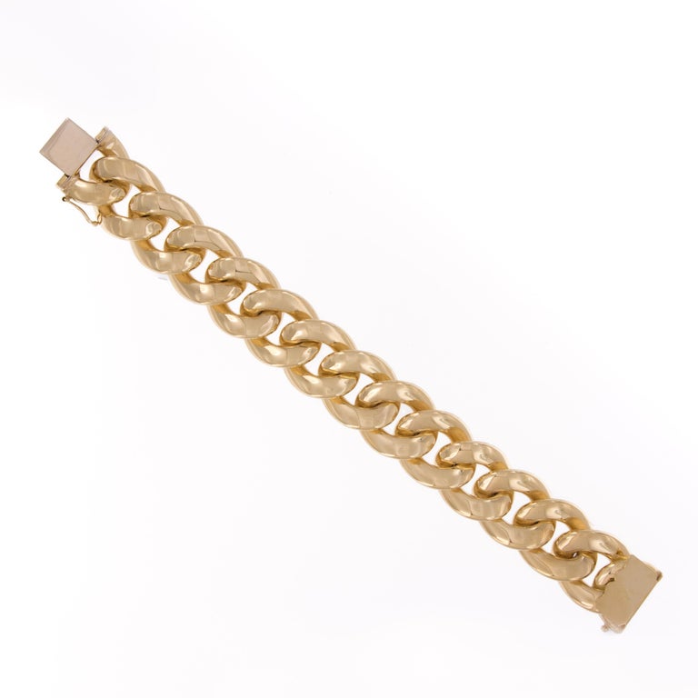 Chunky 18 Karat Yellow Gold Curb Link Bracelet For Sale at 1stDibs