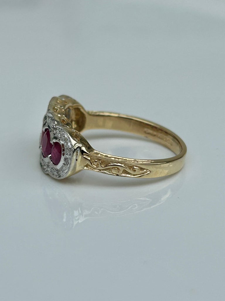 Chunky 18 Carat Yellow Gold Ruby and Diamond 5 Stone Ring For Sale at ...