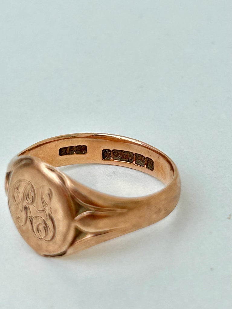Chunky Vintage 9ct Rose Gold Signet Ring For Sale at 1stDibs