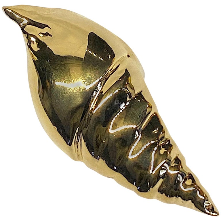 Ciner 1980s Large Cerith Sea Shell Brooch For Sale at 1stDibs