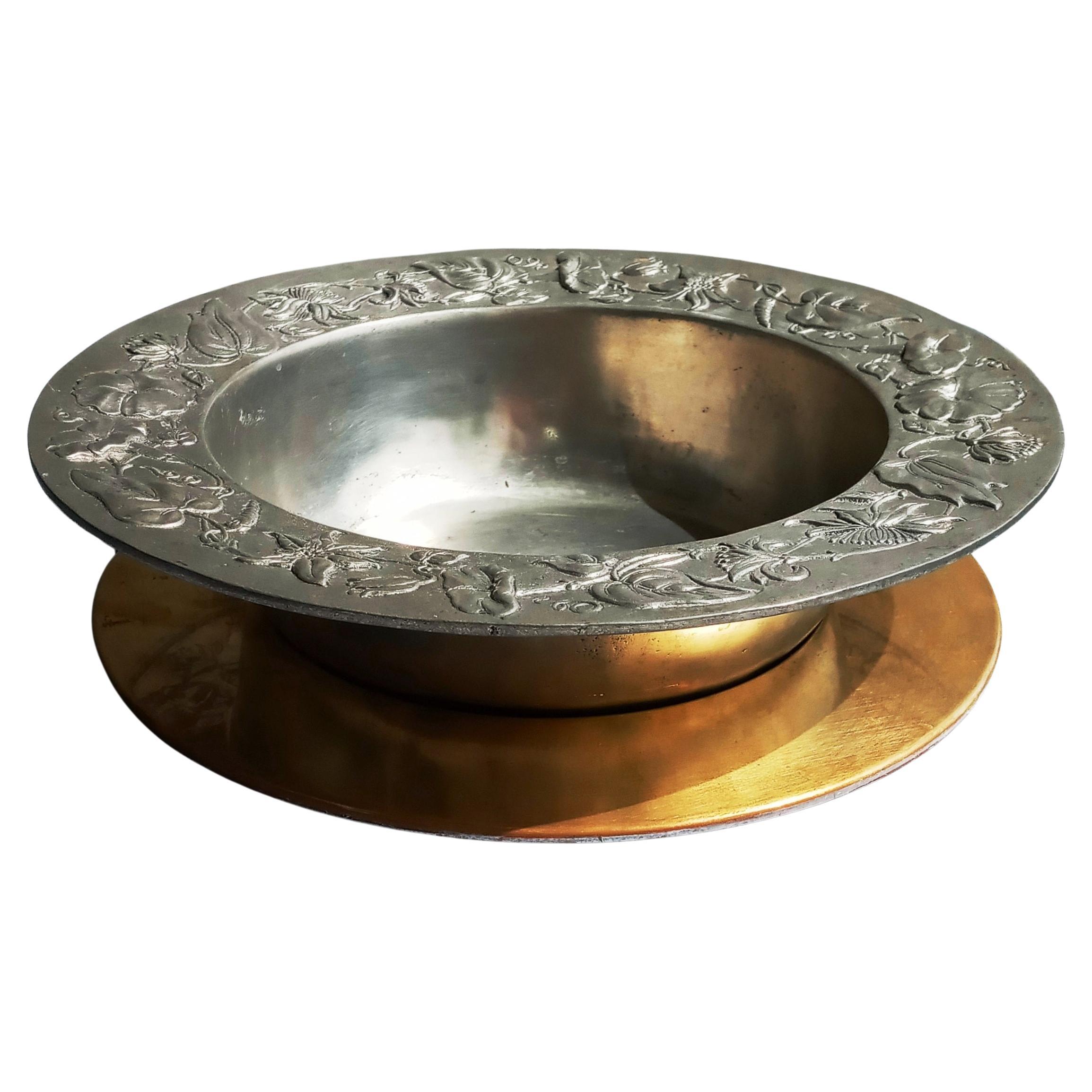 Brass Centerpiece Bowl at 1stDibs