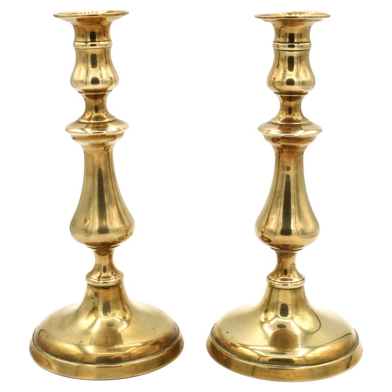 Circa 1860s Pair of English Push-Rod Brass Candlesticks For Sale at 1stDibs