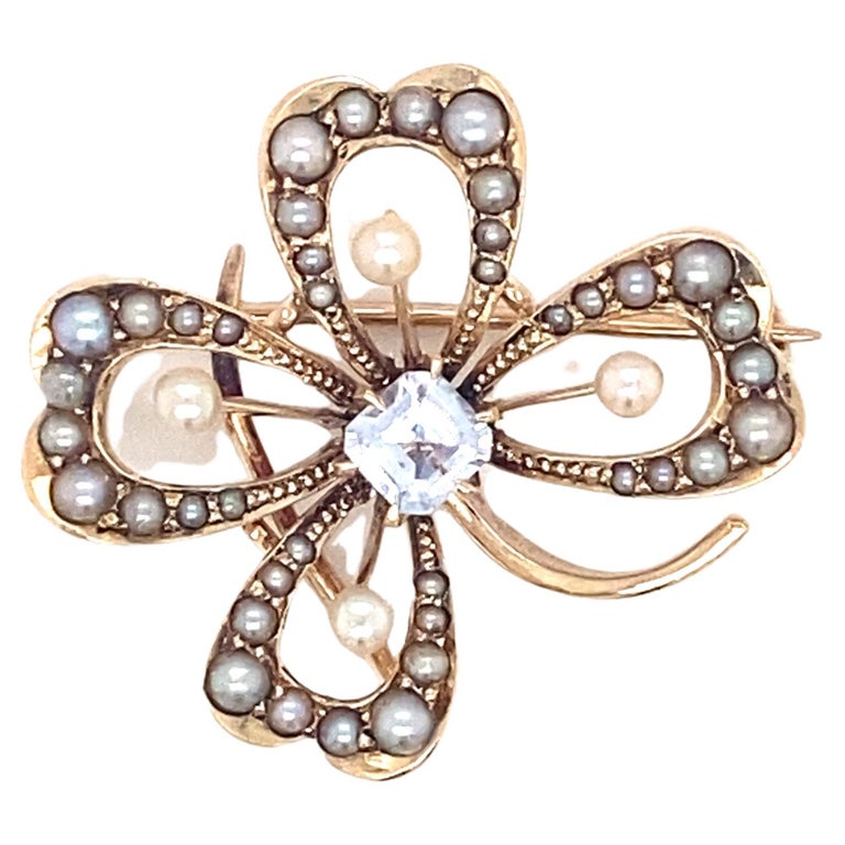 Circa 1890s Victorian Pearl and Ceylon Sapphire Clover Brooch in 14 Karat Gold For Sale at 1stDibs
