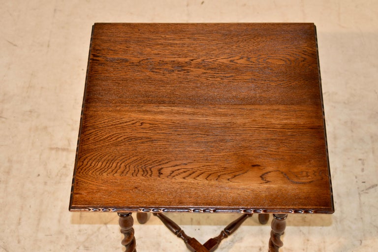 circa 1900 English Oak Side Table For Sale at 1stDibs
