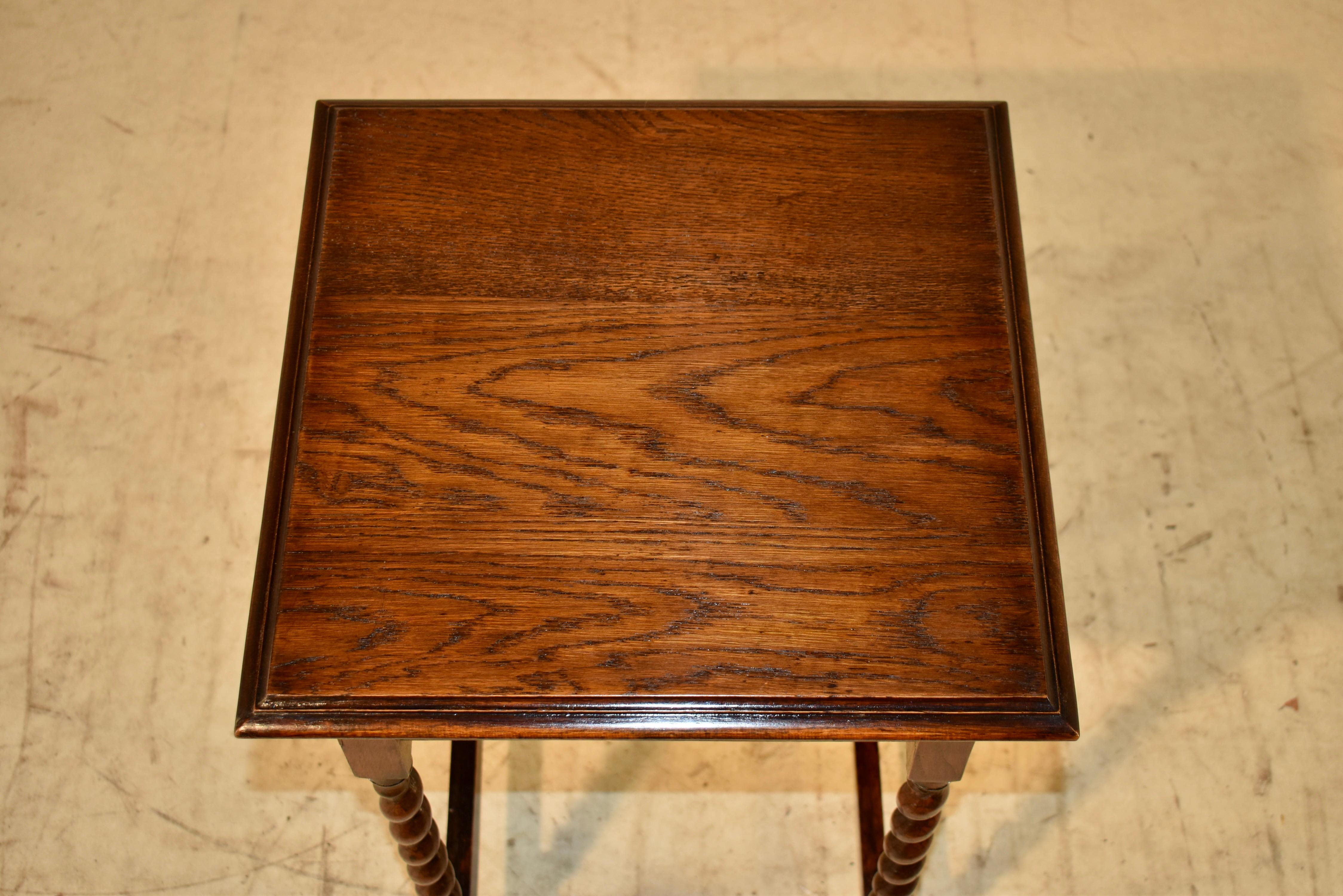 English Oak Side Table, circa 1900 For Sale at 1stDibs
