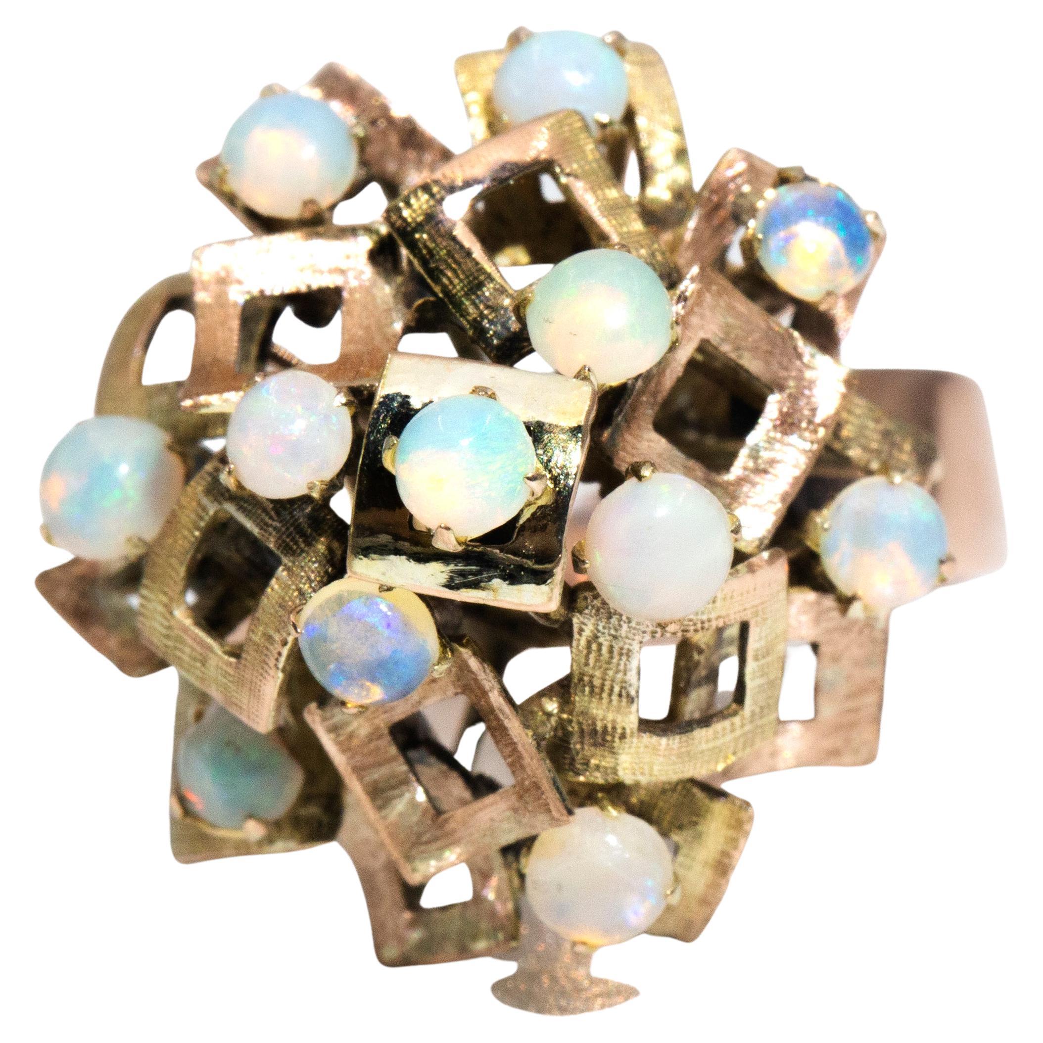 Vintage circa 1970s Clasping Hands 9 Carat Yellow Gold Loyalty and ...