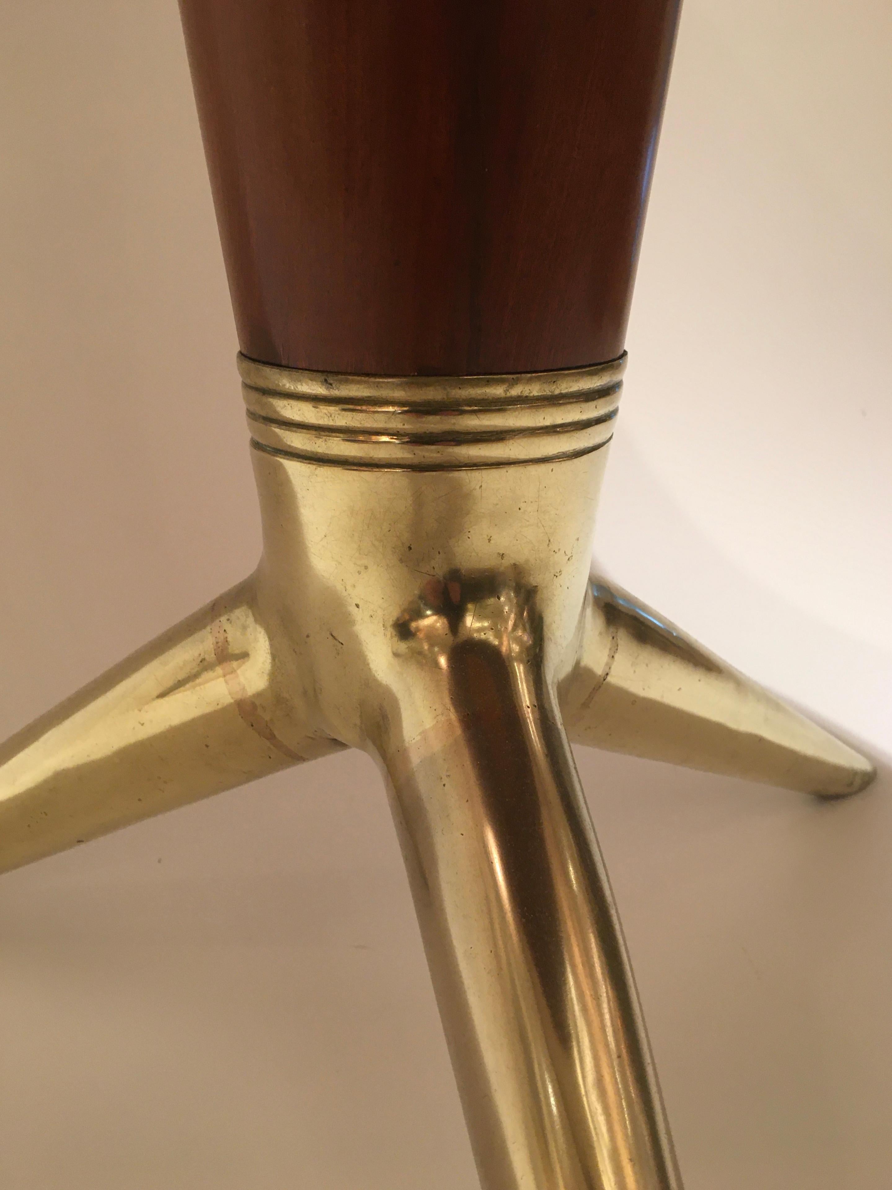 Circular Centre Table in Walnut and Brass by I.S.A. Italy, circa 1950 ...