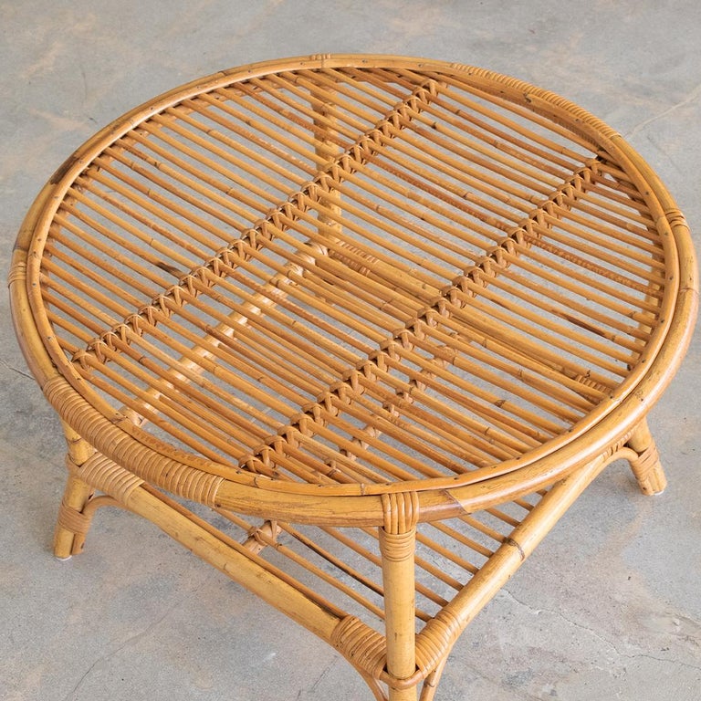 Circular Italian Rattan Side Table For Sale at 1stDibs