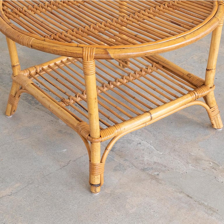 Circular Italian Rattan Side Table For Sale at 1stDibs