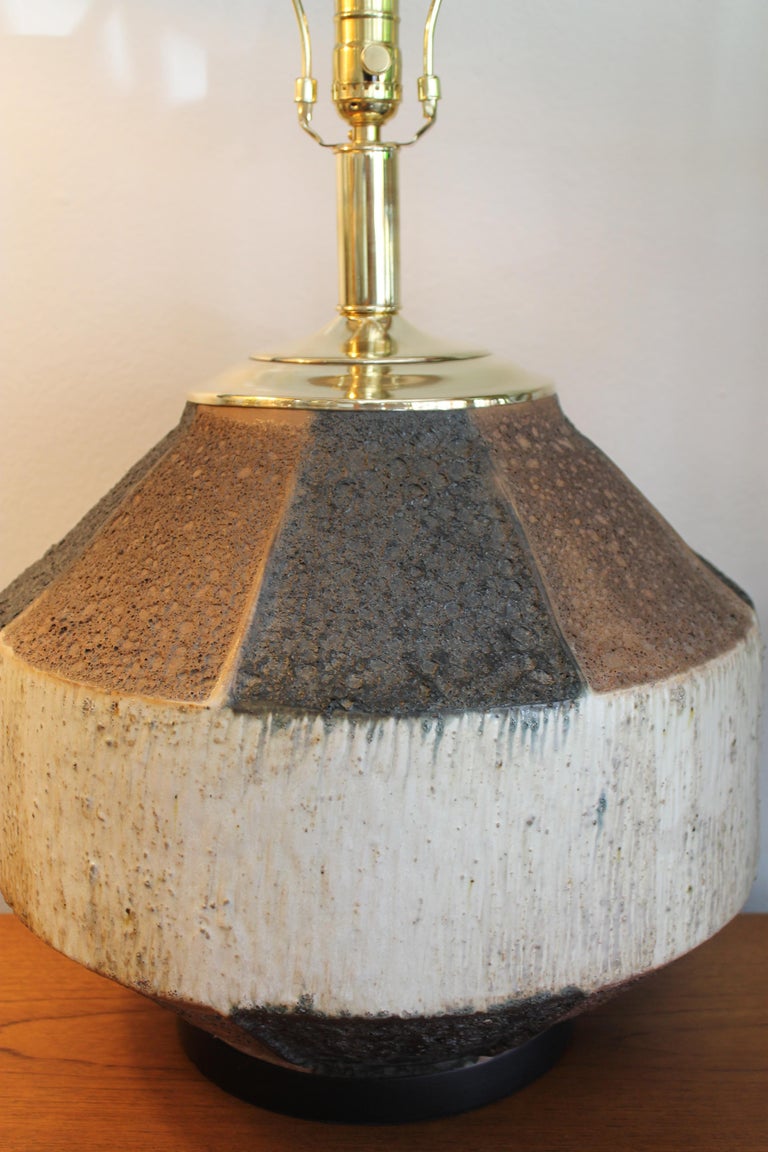 Circular Octagon Pattern Ceramic Lamp For Sale at 1stDibs