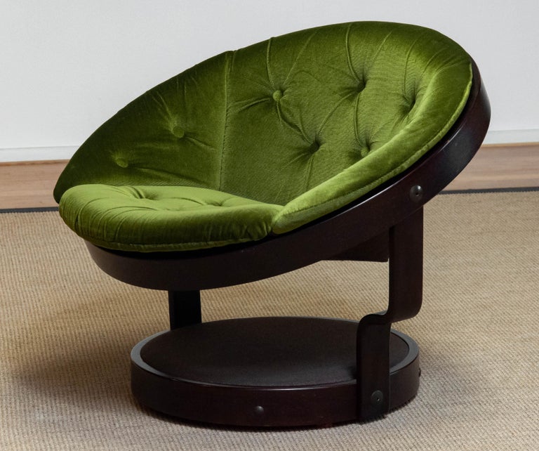 Circular Swivel Lounge Chair Model 'Convair' in Green Velvet by Oddmund ...