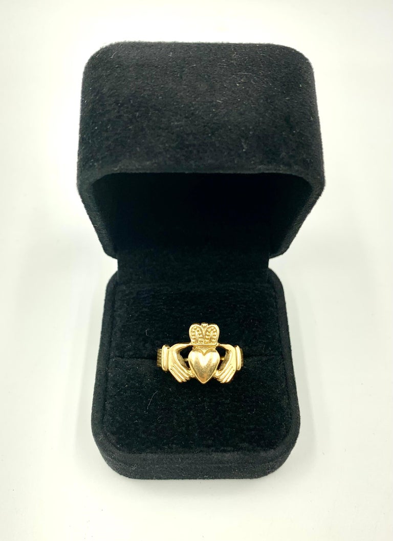 Classic Claddagh Crowned Heart in Hands, Fede 14k Yellow Gold Ring ...
