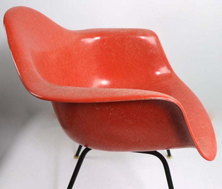 Classic Eames Fiberglass Chair at 1stDibs