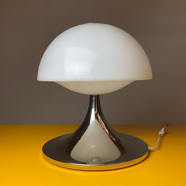 Classic Italian Table Lamp, 1970s For Sale at 1stDibs