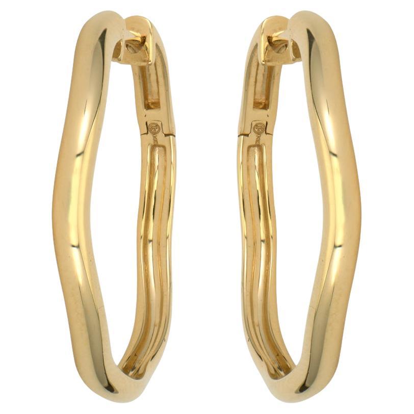 Classic Medium 14k Gold Hoop For Sale at 1stDibs