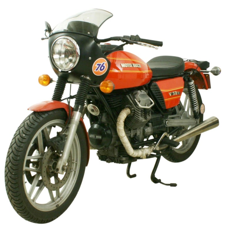 Classic Motorcycle, Moto Guzzi V50 II For Sale at 1stdibs