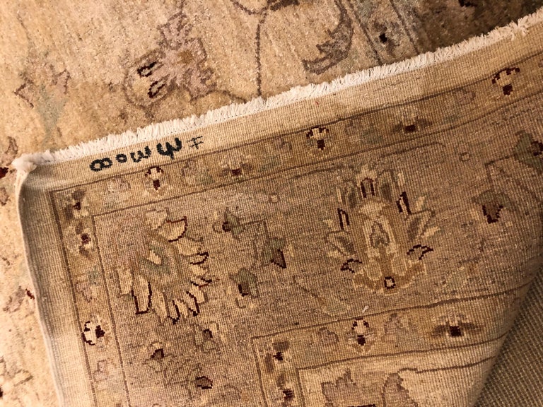 Classic Neutral Pallet Oushak Rug For Sale at 1stDibs