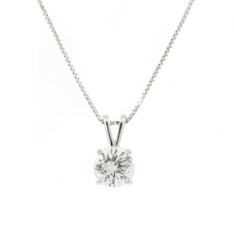 Classic Round Cut Diamond Single Pendant Necklace For Sale at 1stDibs