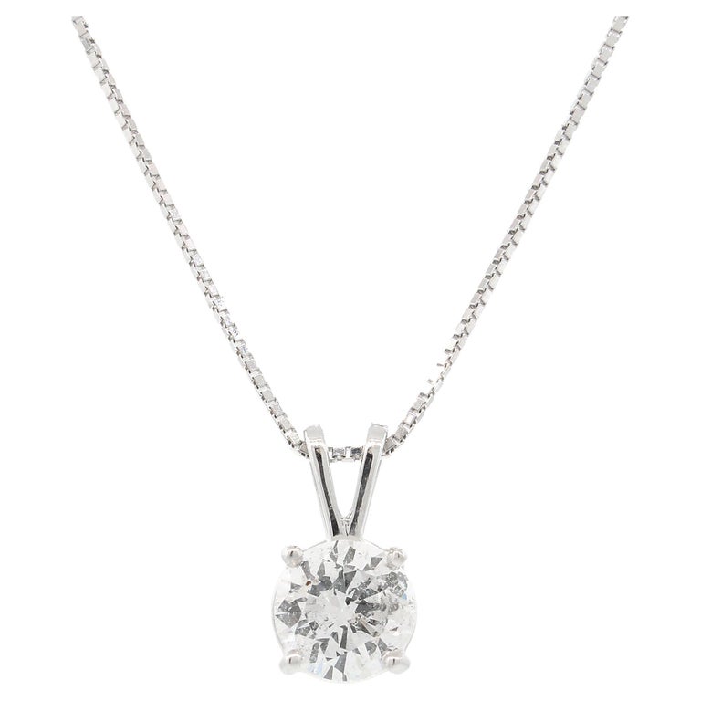 Classic Round Cut Diamond Single Pendant Necklace For Sale at 1stDibs