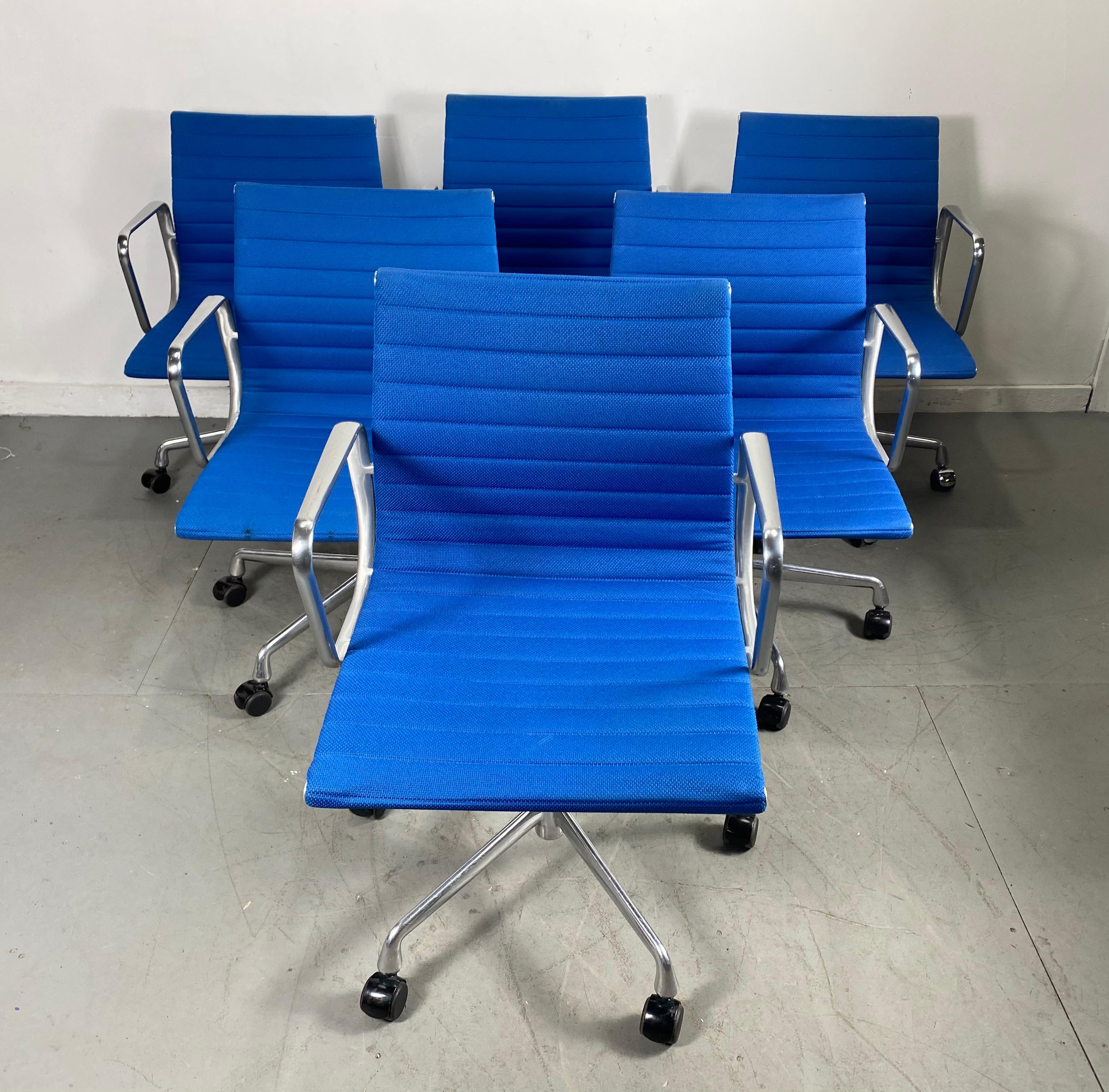 Classic 6 Aluminum Group Chairs, Charles Eames / Herman Miller Tilt ...