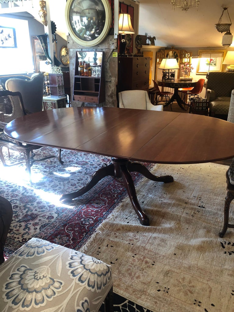 Classic Traditional Round Cherry Dining Table Extending to Large Oval ...