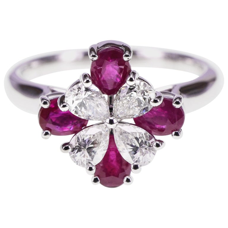 Classical 1.02 Carat Ruby and Diamond Pretty Ring For Sale at 1stDibs