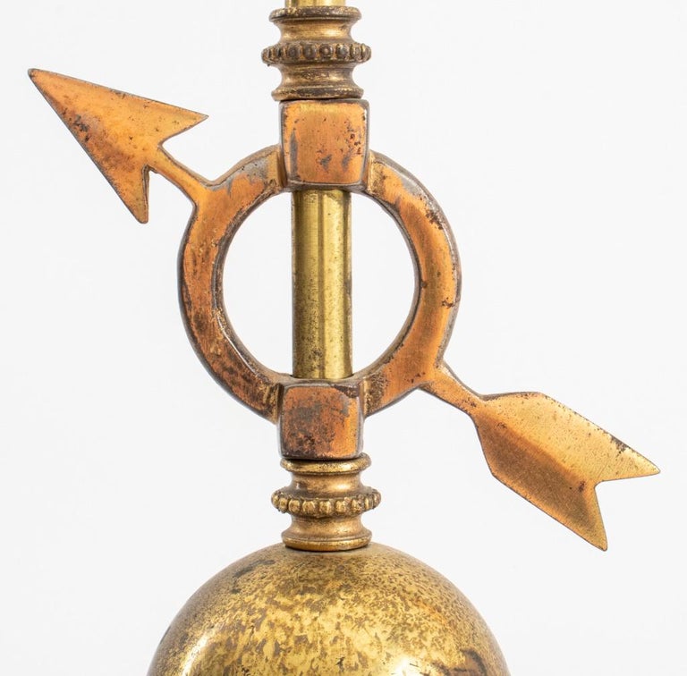 Classical Ball and Arrow Brass Table Lamp For Sale at 1stDibs