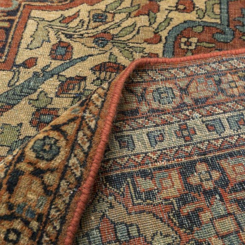 Classical Design Handmade Wool Rug Keshan For Sale at 1stDibs