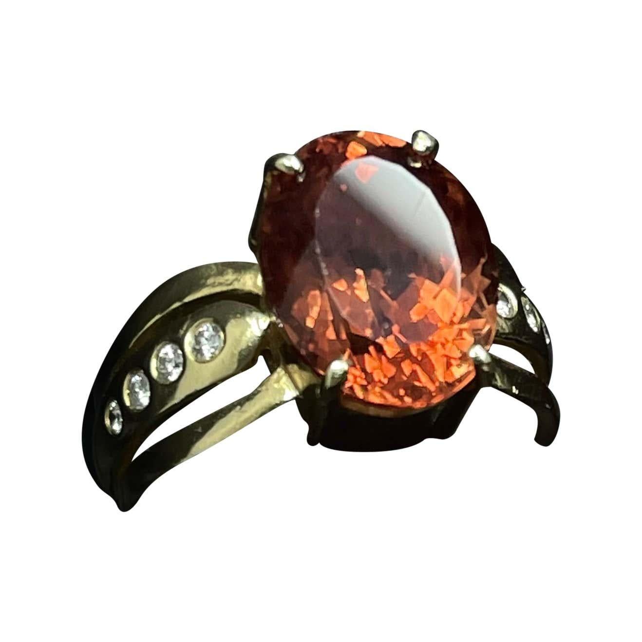 Classy Orange Beryl and Diamond Ring, 14k Gold For Sale at 1stDibs