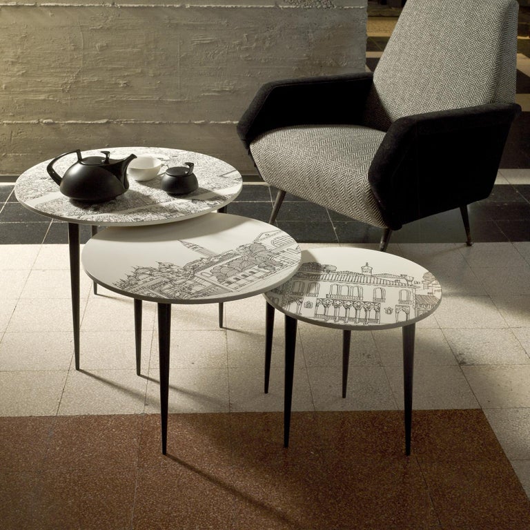 Close Up Venezia Set of Three Nesting Tables For Sale at 1stDibs