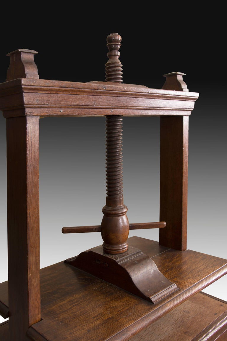 Clothing Press in Oak Wood, Holland, 19th Century For Sale at 1stDibs