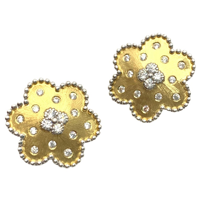 Clover Pattern Flower Shape Vermeil Earrings For Sale at 1stDibs
