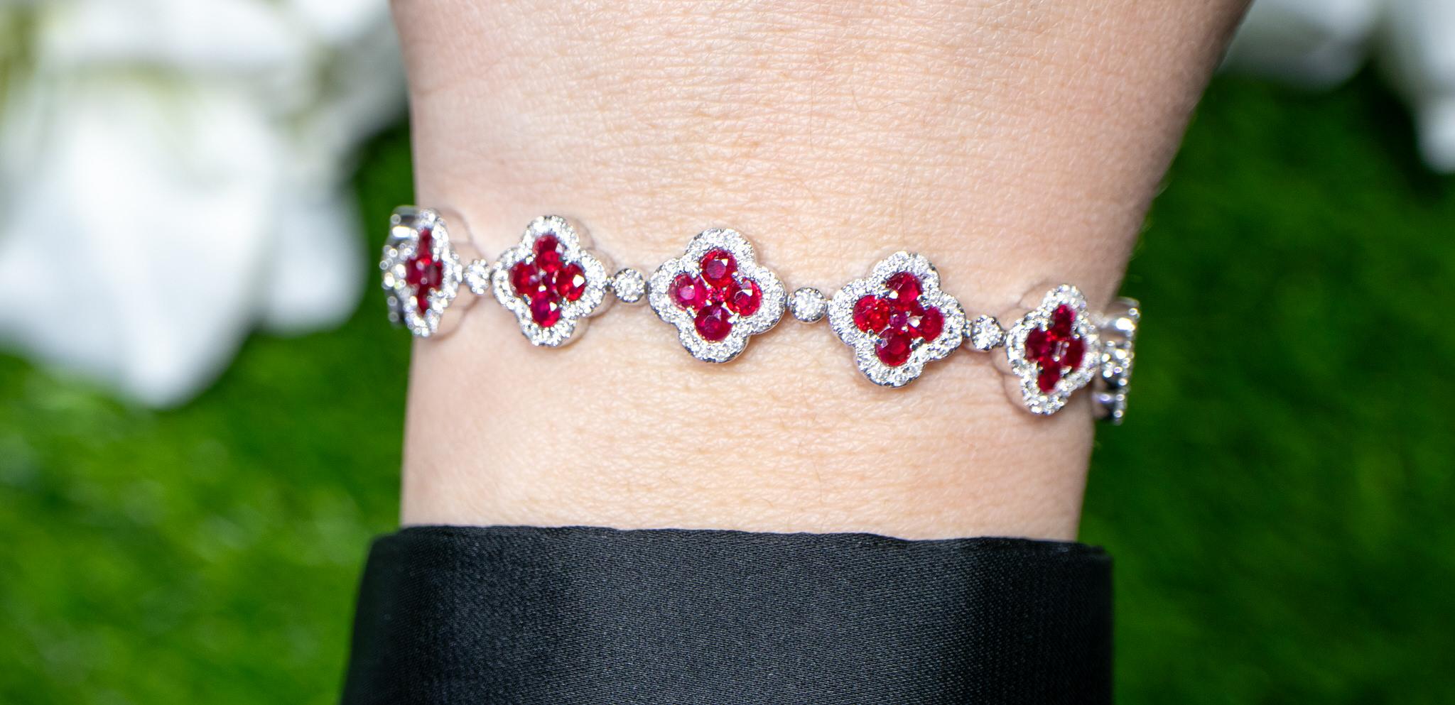 Clover Ruby Bracelet Diamond Links 8.5 Carats 18K White Gold For Sale at 1stDibs