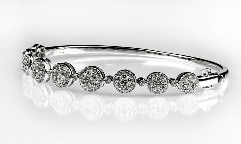 Cluster Diamond Hinged Bangle in 18 Carat White Gold For Sale at 1stDibs