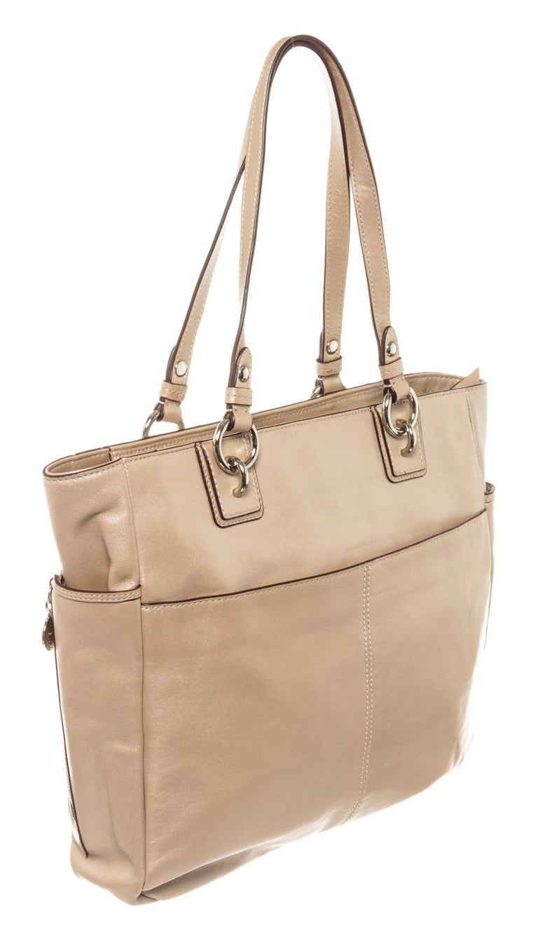 Coach Beige Leather Gallery Zipper Tote Bag For Sale at 1stDibs