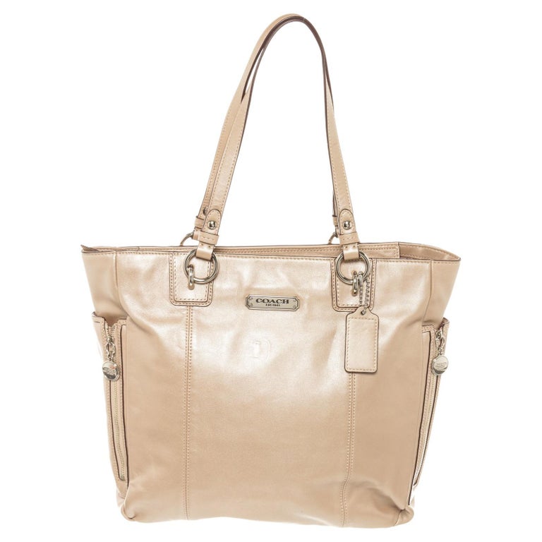 Coach Beige Leather Gallery Zipper Tote Bag For Sale at 1stDibs