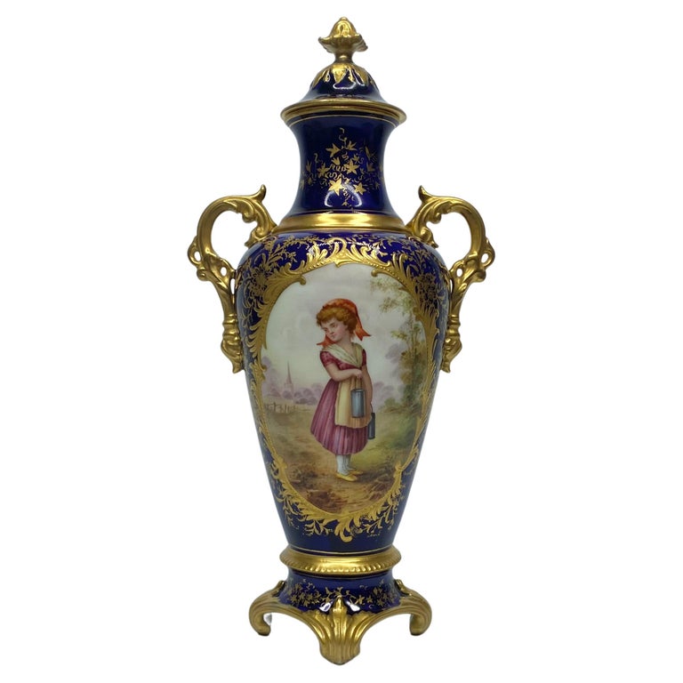 Coalport Porcelain Vase and Cover, Tom Keeling, c. 1900 For Sale at 1stDibs