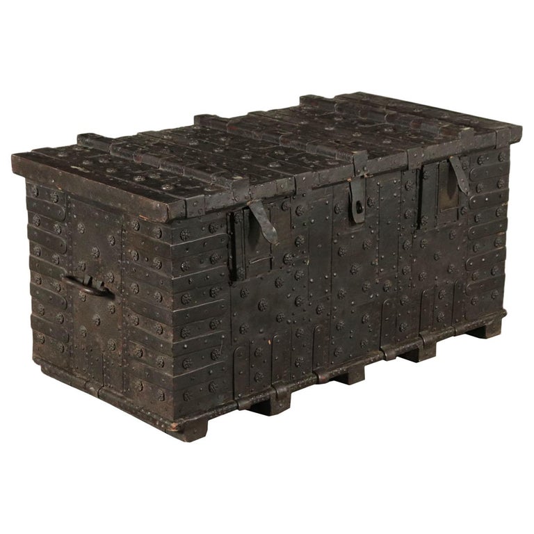 Coffer Wood Metal, Italy, Early 19th Century For Sale at 1stDibs ...