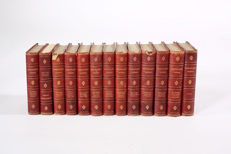 Ensemble de dix-sept livres de la collection reliés en cuir En vente ...