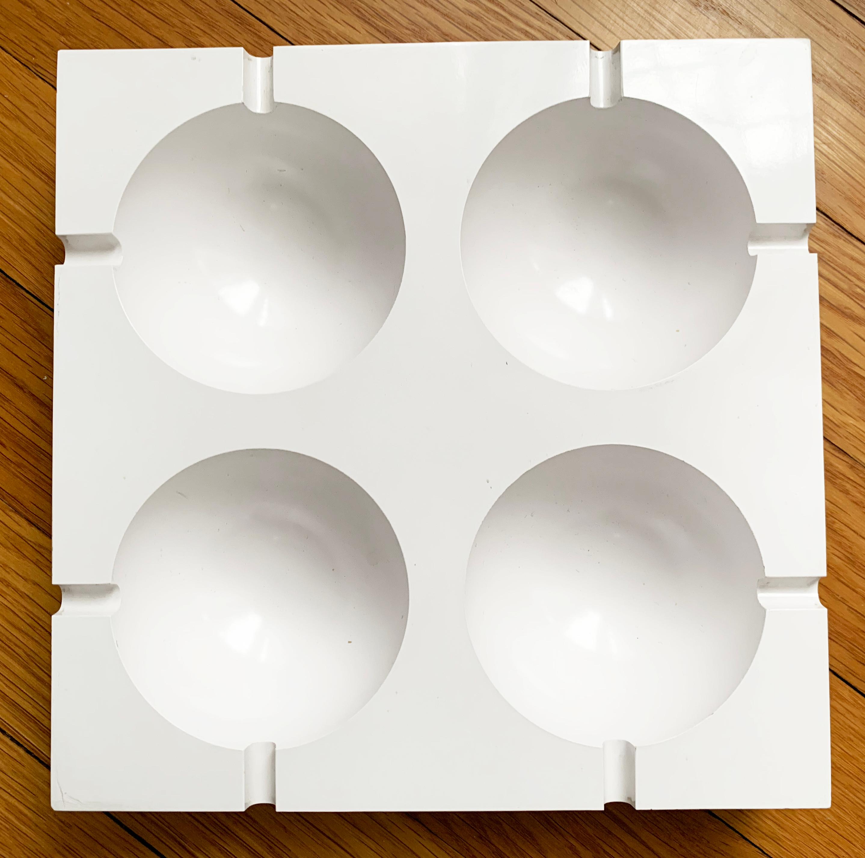 Important Collection of 8 Mid-century Bakelite/Melamine Ashtrays For ...