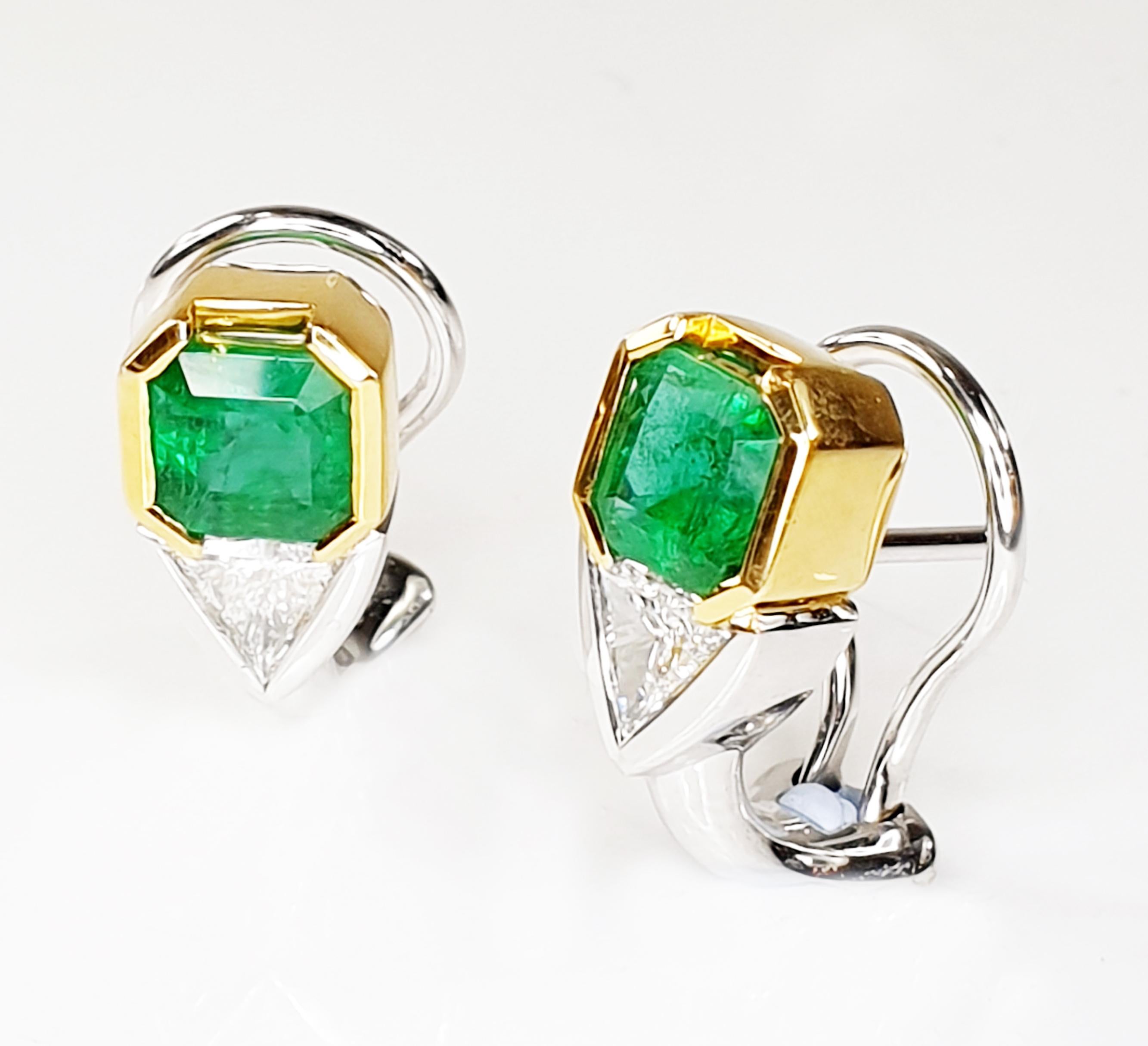 Colombian Emerald Earrings with Trillion-Cut Diamonds in 18 Karat Gold ...