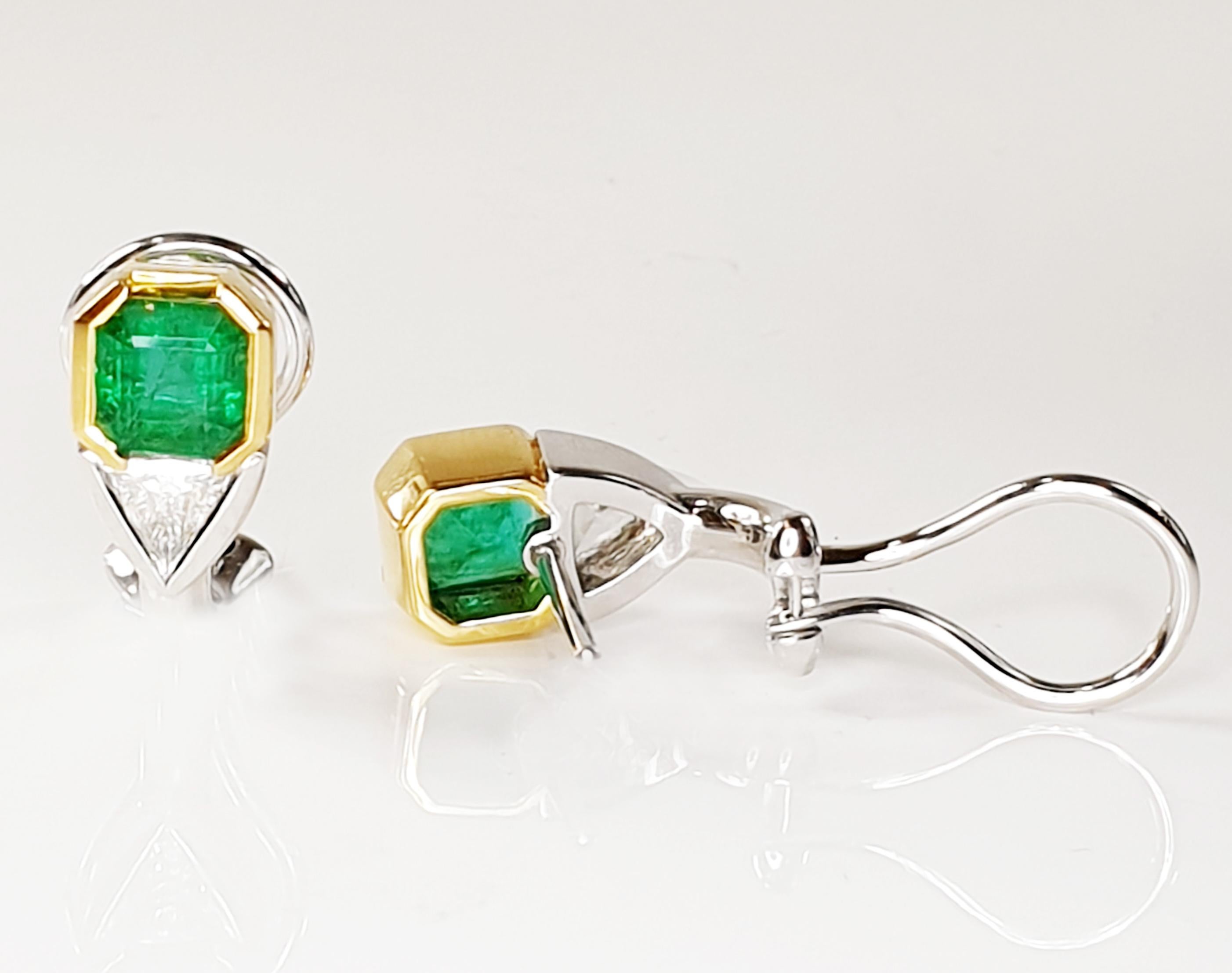 Colombian Emerald Earrings with Trillion-Cut Diamonds in 18 Karat Gold ...