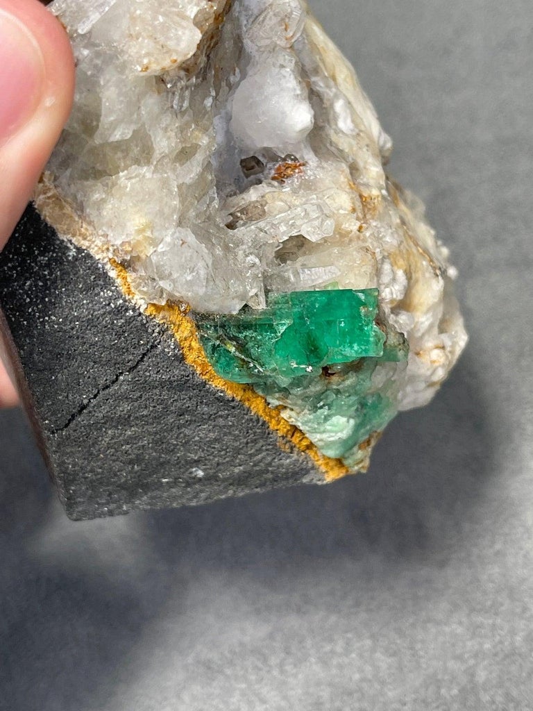 Colombian Emerald Matrix Rough Crystal Sculpture For Sale at 1stDibs ...