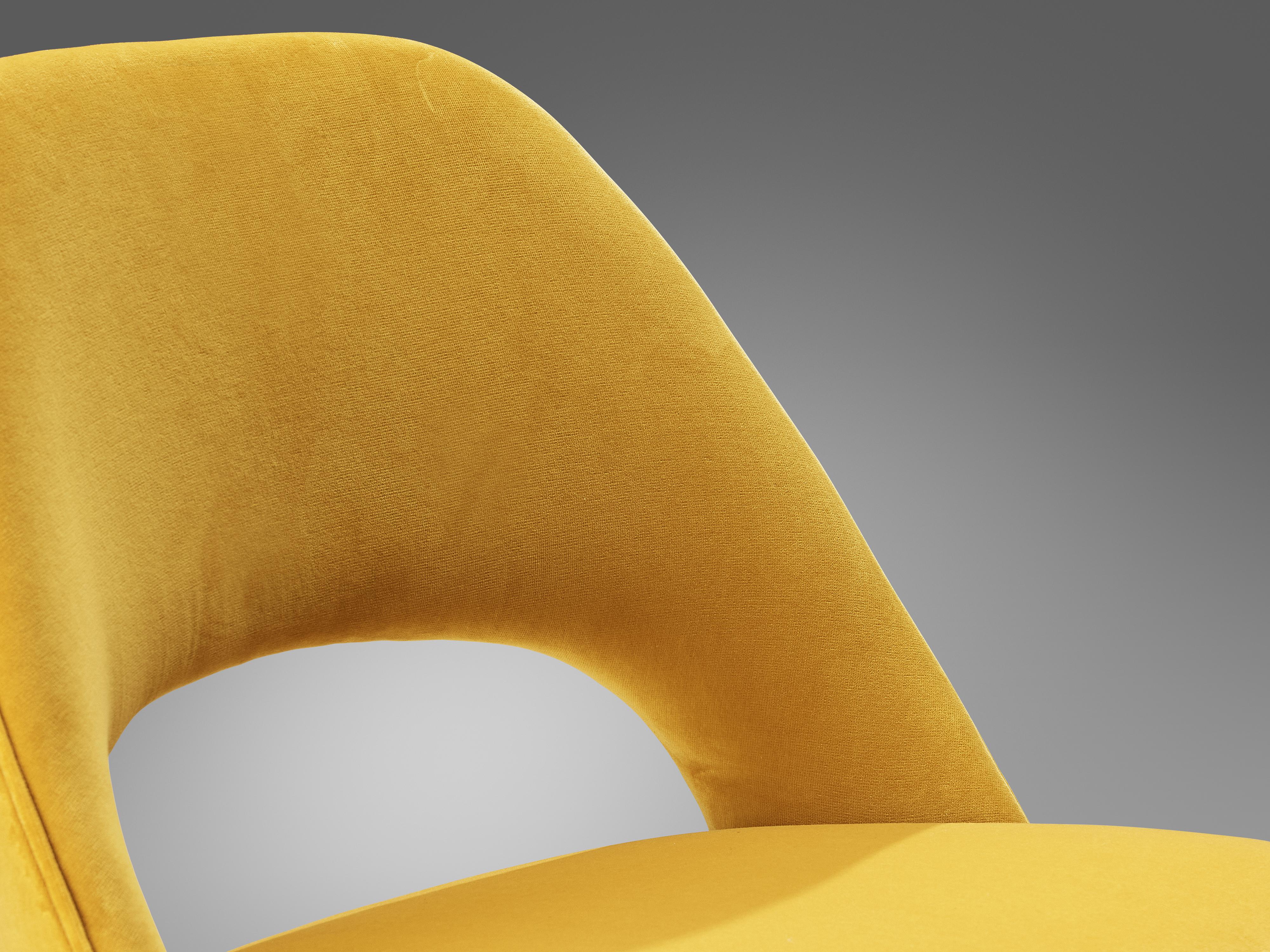 Colorfol Set of Dining Chairs by Eero Saarinen for Knoll International ...