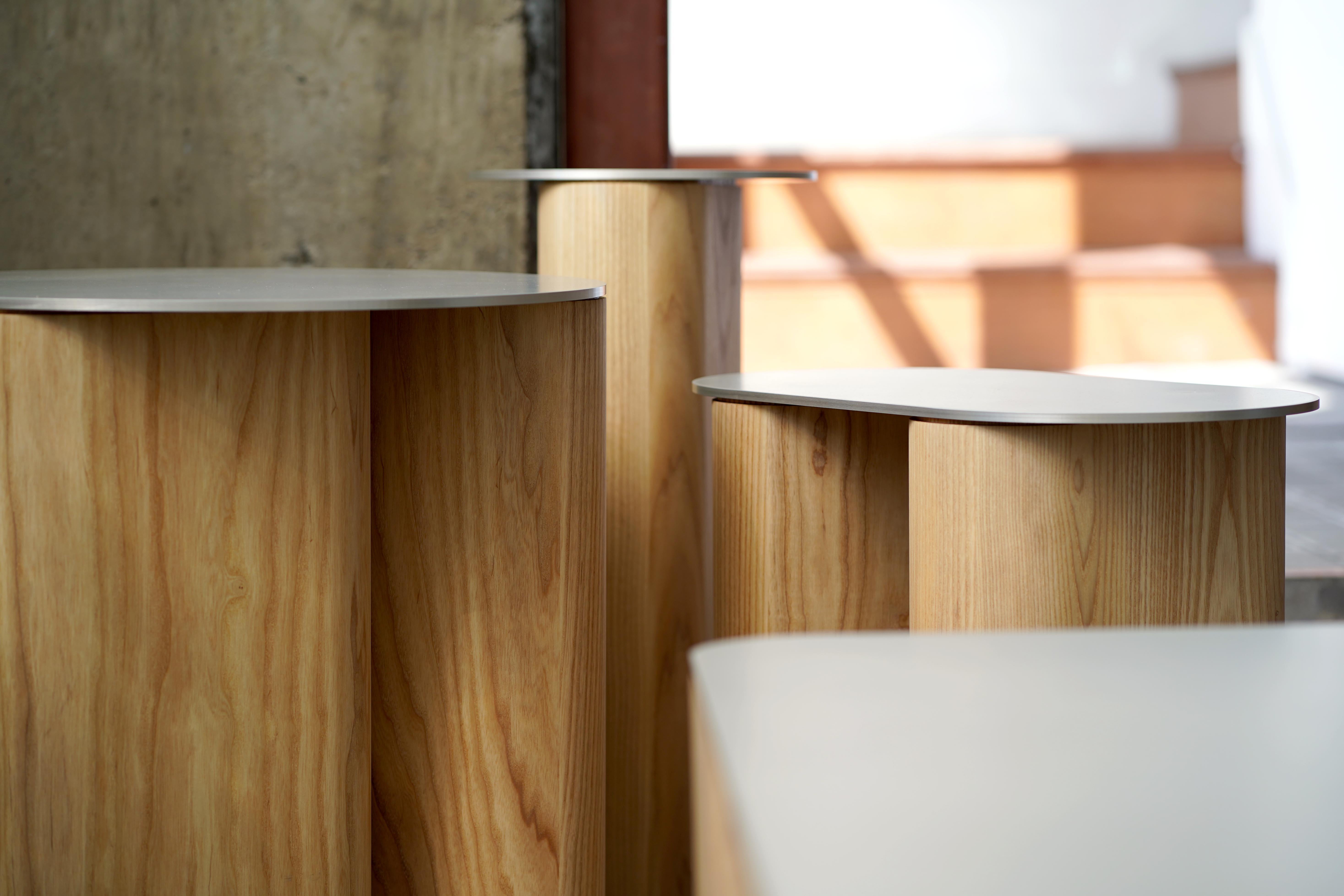 Colossal Table Collection For Sale at 1stDibs | moto chair medium small