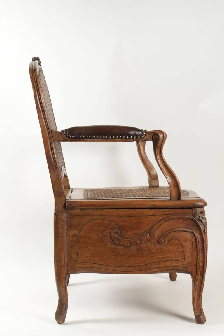 Commode Chair Period Louis XV with Its Original Porcelain Basin from ...